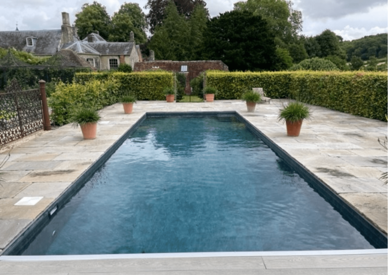 Ambassador Pools & Spas - Home